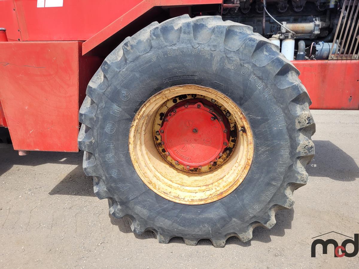 1983 Versatile 875 4WD Tractor